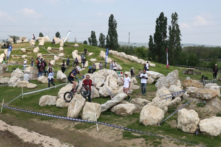 Créer un stade VTT Trial - Collectivités et entreprises.